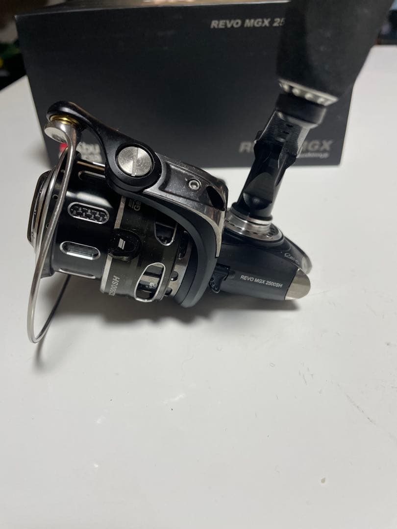 Abu Garcia REVO MGX 2500 SHスピニングリール