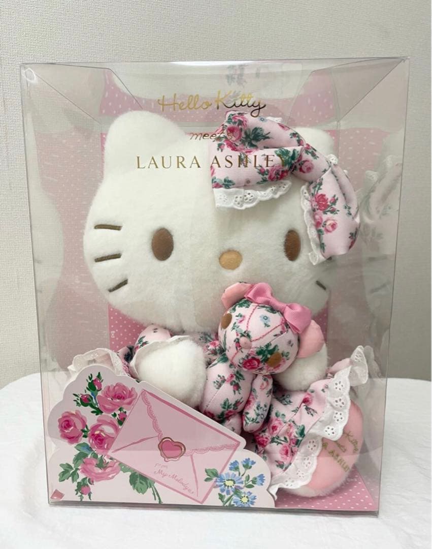 ハローキティ　ぬいぐるみ　2015年製　ローラアシュ　LAURA ASHLEY