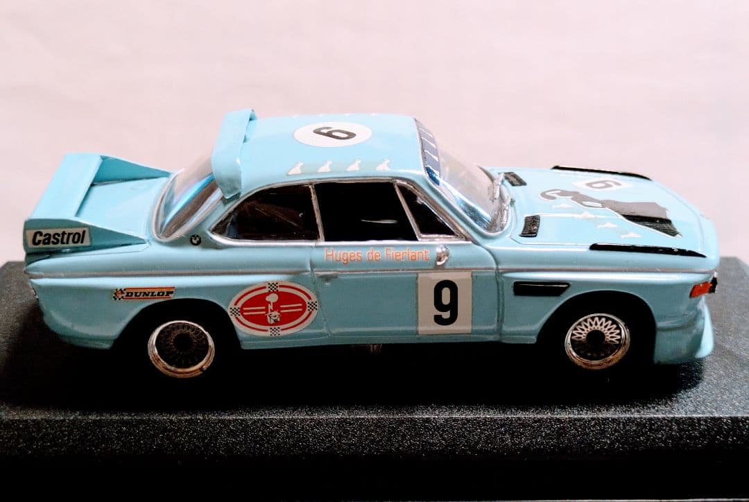 貴重もの、 ３.０ＣＳ レーシング１９７７年式DetailCars１/43