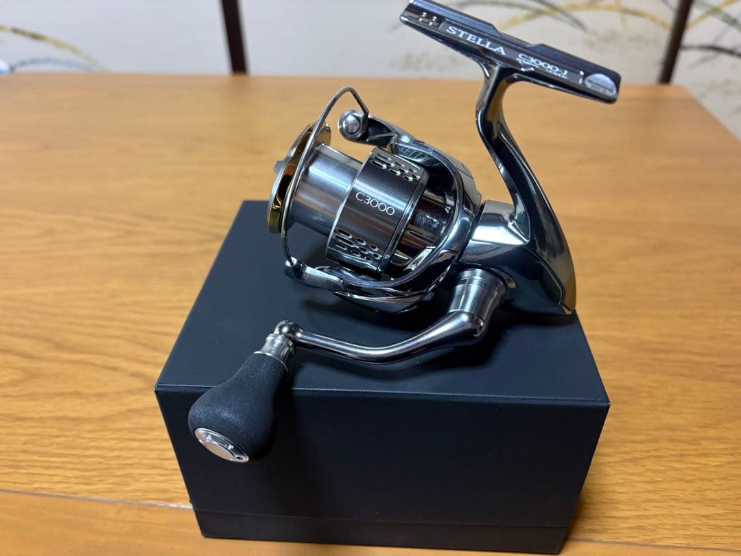 SHIMANO 18STELLA C3000夢屋ハンドルノブ交渉済み