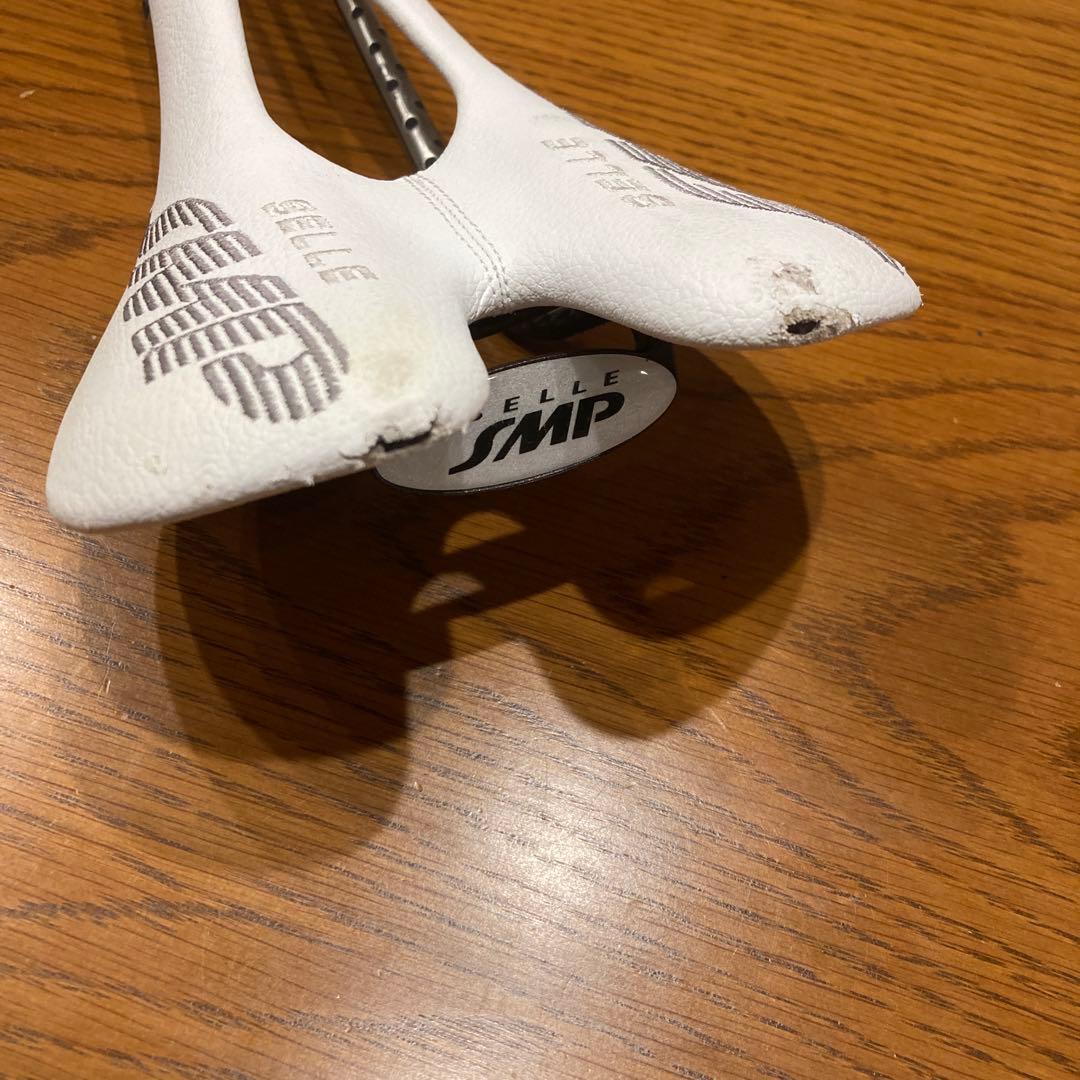Selle SMP Forma サドル ホワイト　カーボンレール