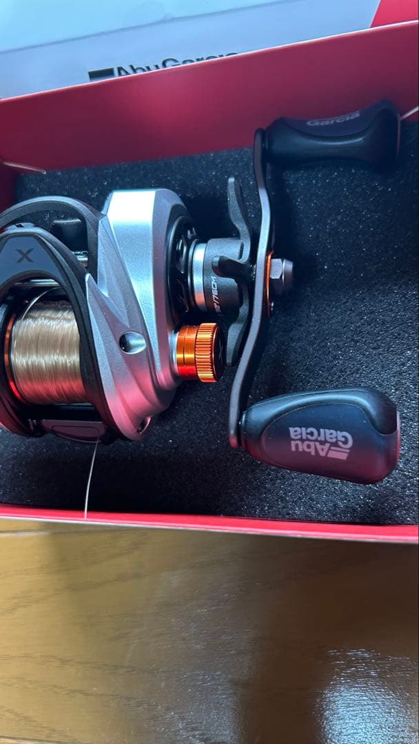 Abu Garcia REVO5XHSLP 右ハンドル ベイトリール ほぼ新品