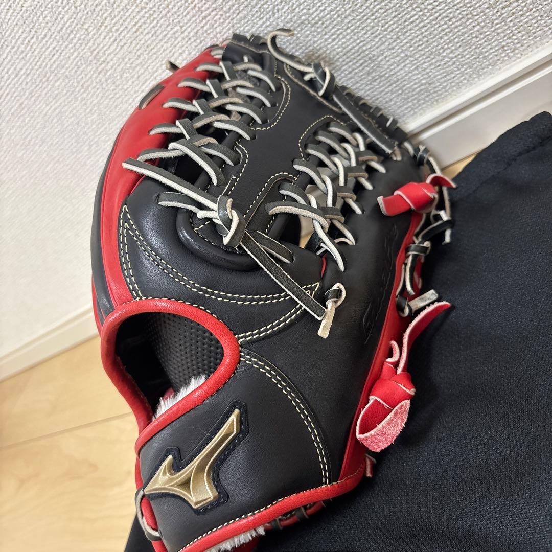 Mizuno Global Elite グローブ 黒/赤