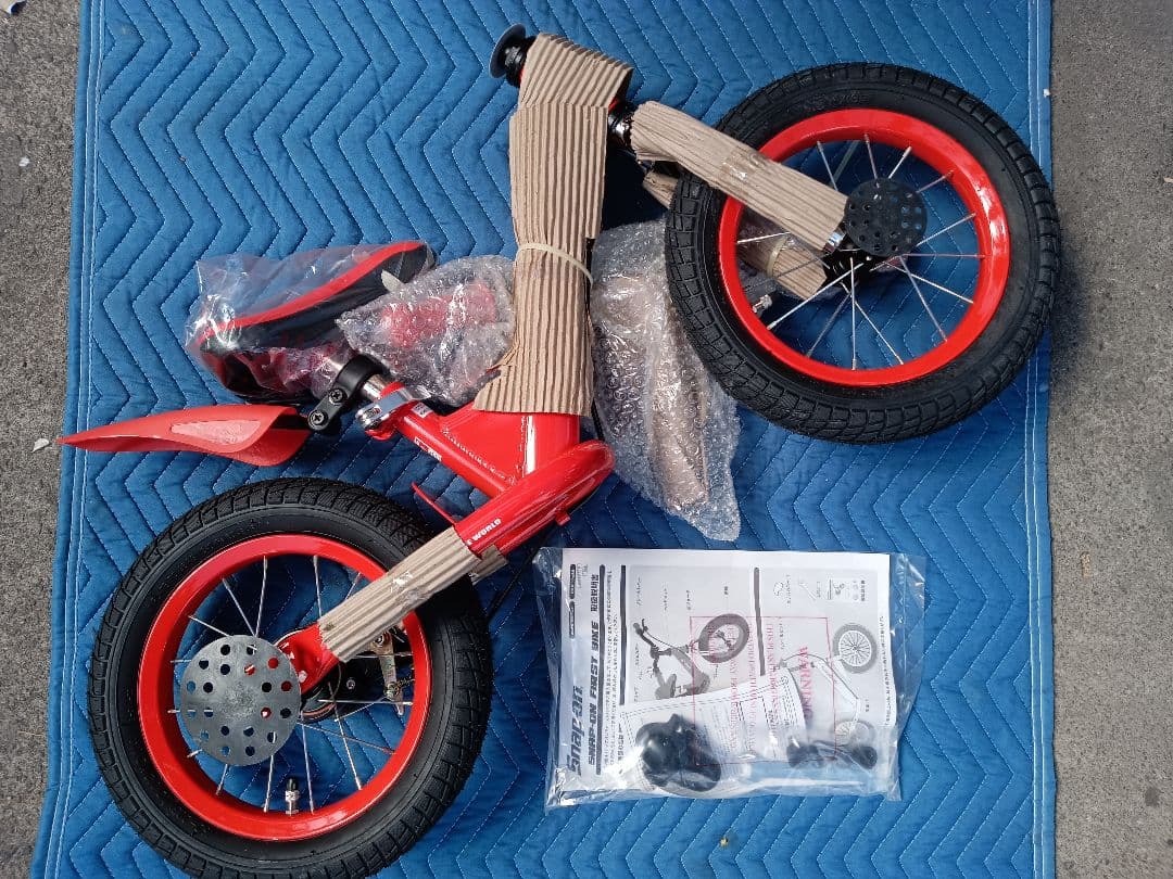 新品未使用！Snap on ファーストバイク かわいいレッド！ 幼児用自転車