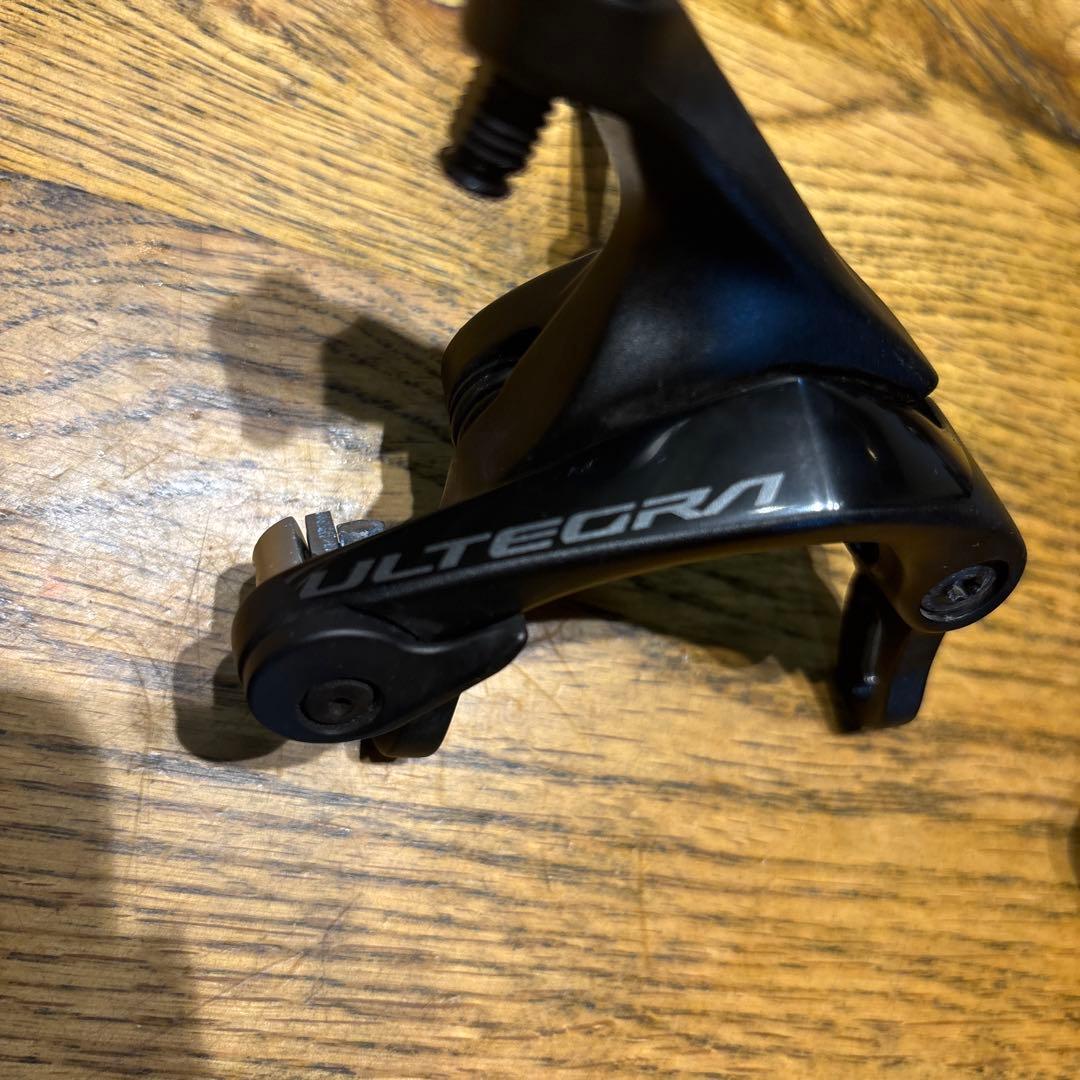 SHIMANO ULTEGRA BR-R8100前後キャリパープレーキ