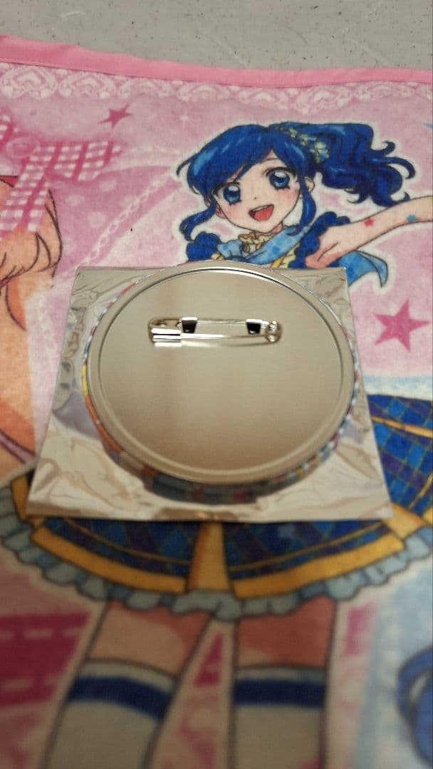 アイカツ 5thフェス グリッター缶バッジ 星宮いちご