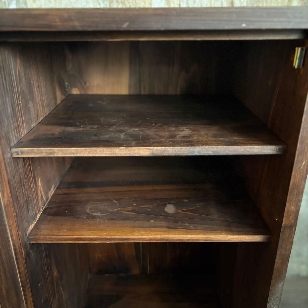 チェッカーガラスのミニキャビネット　収納棚