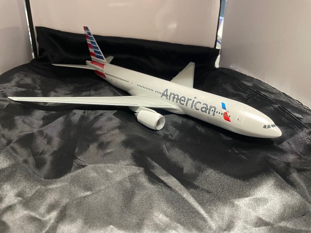 [美品]PACMIN B777-200ER アメリカン航空 台座付き 1/200