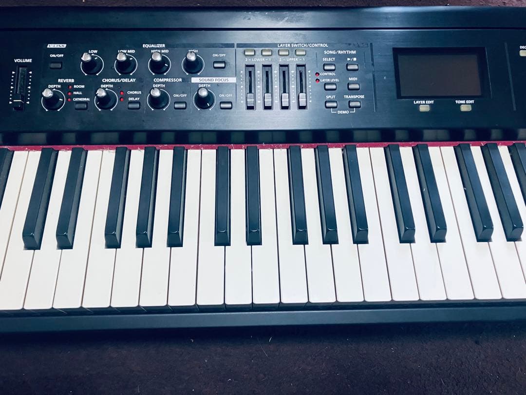 Roland 電子ピアノRD-700NX 最安値　シンセサイザー動作品概ね美品