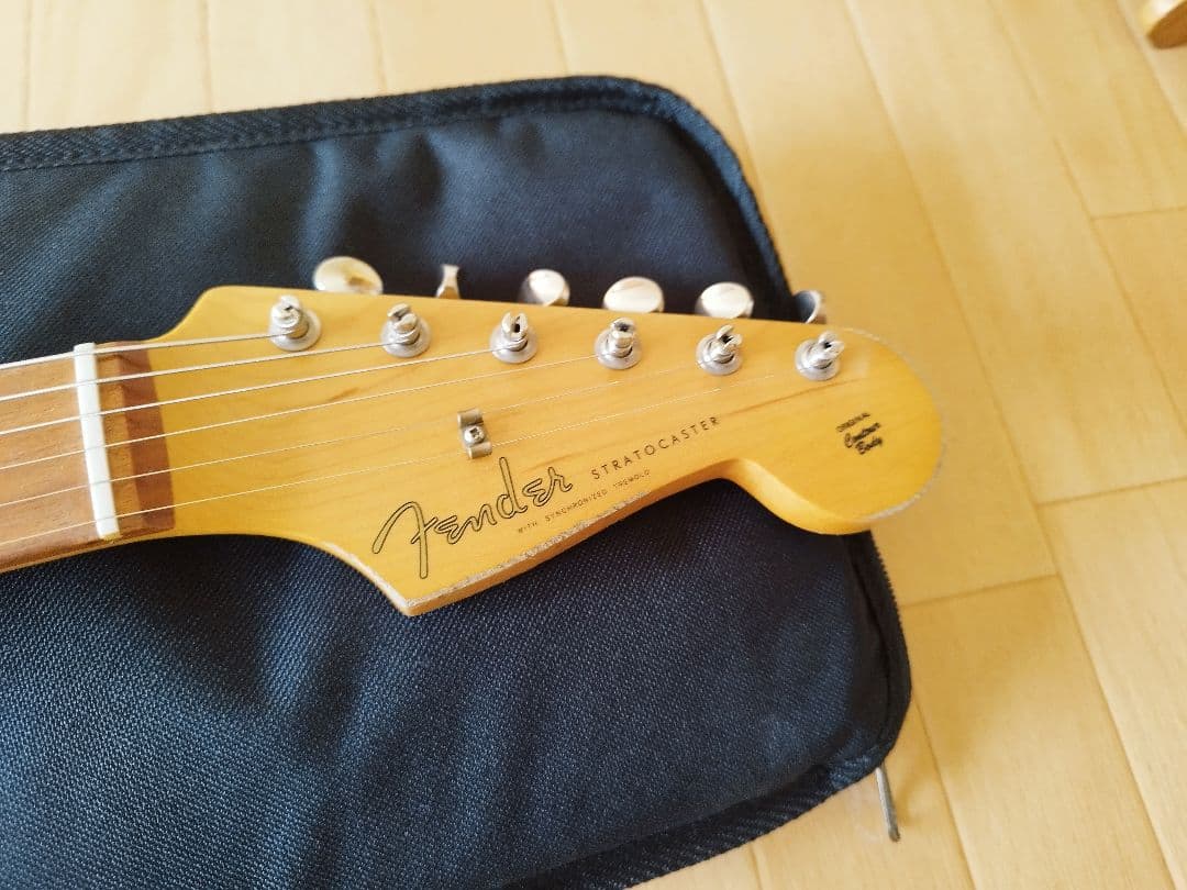 美品　fender Vintera Road Worn Stratocaster