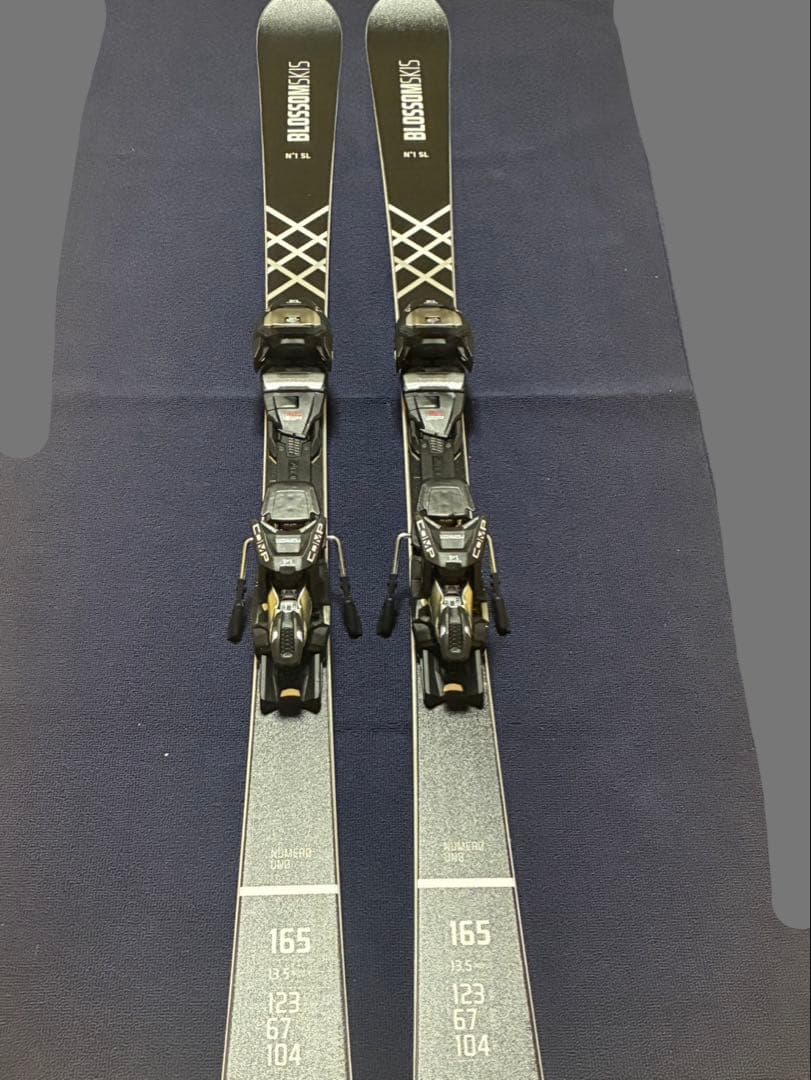 新品・未使用‼️BLOSSOM SKIS Ｎ°SL 165cm
