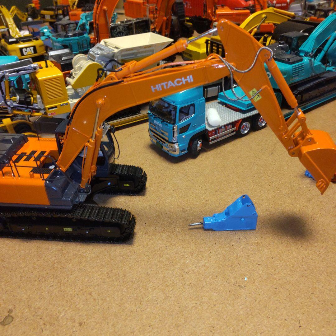日立建機　ZAXIS 350LC オカダアイヨン　ブレーカーセット　　1/50