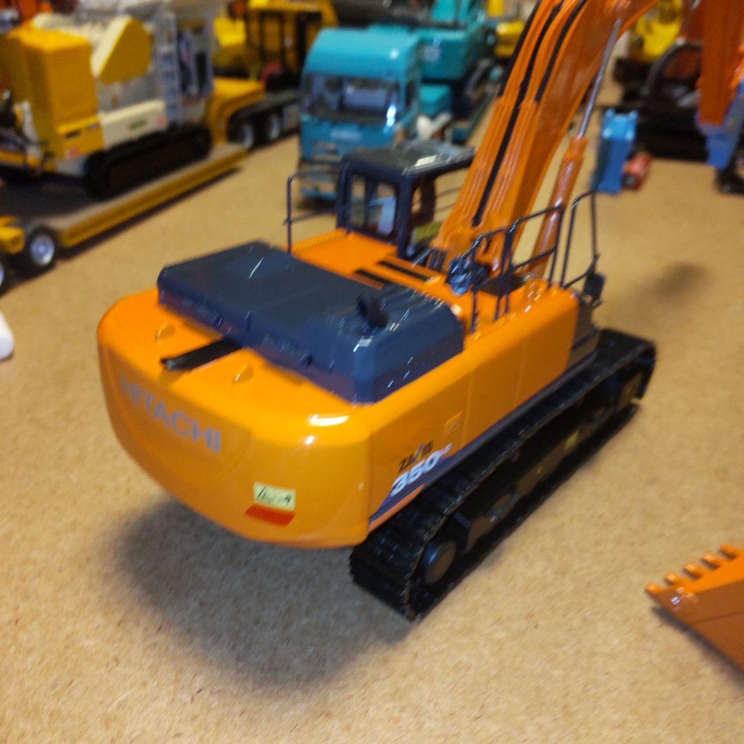 日立建機　ZAXIS 350LC オカダアイヨン　ブレーカーセット　　1/50