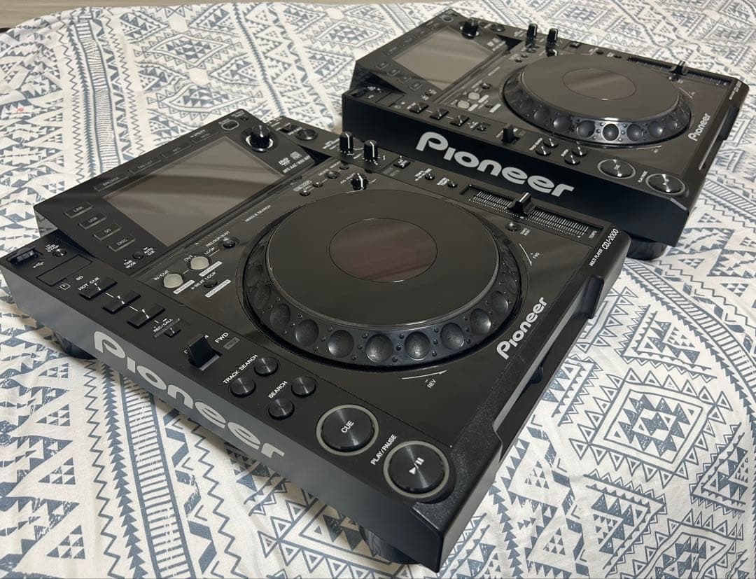 CDJ-2000 2台