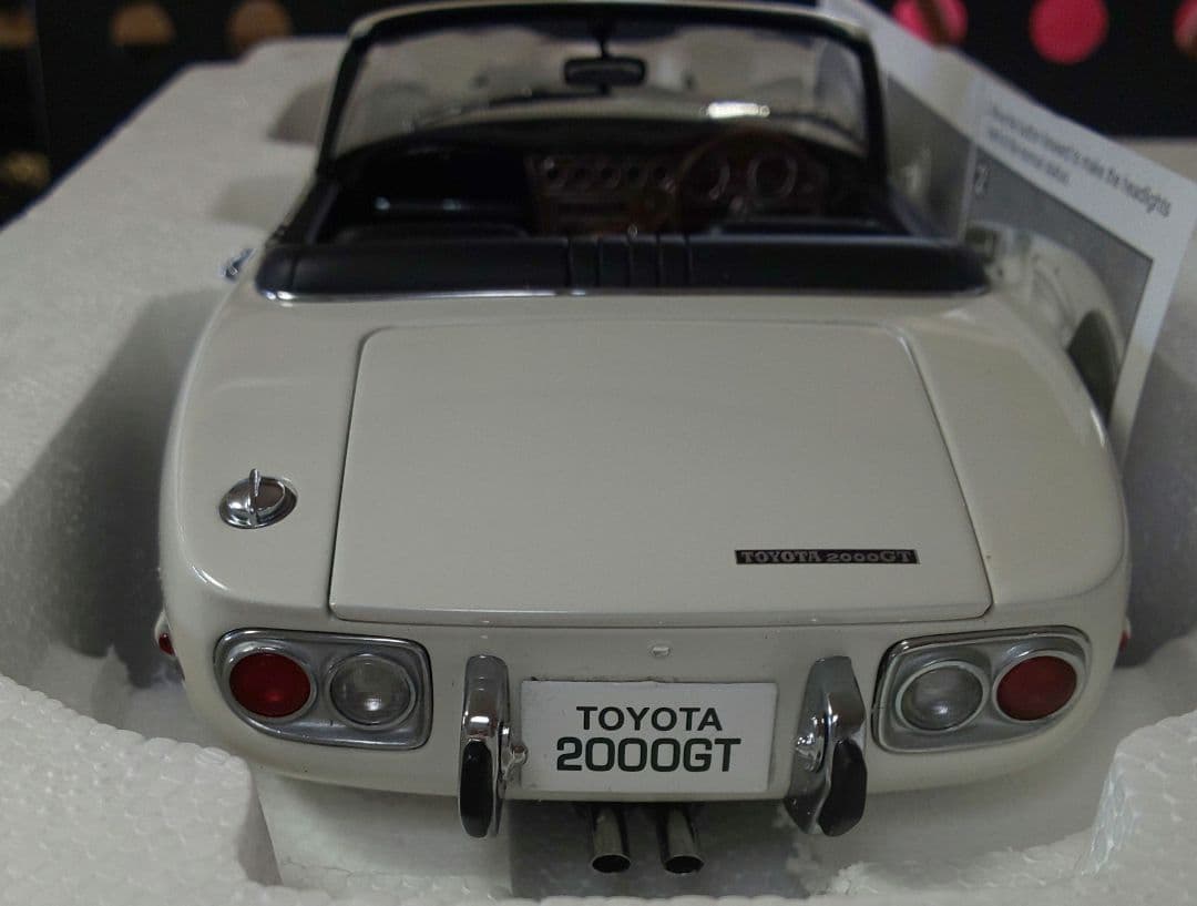 1:18ミニカー☆AUTOart トヨタ2000GTカブリオレ