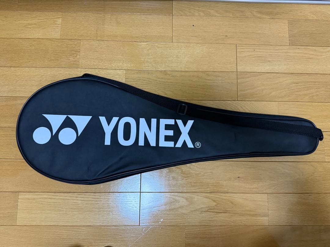 【みー】YONEX ナノフレア170ライト ブラック　ガット付き