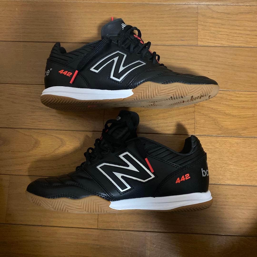 【即日発送可】フットサルシューズ　25cm New Balance