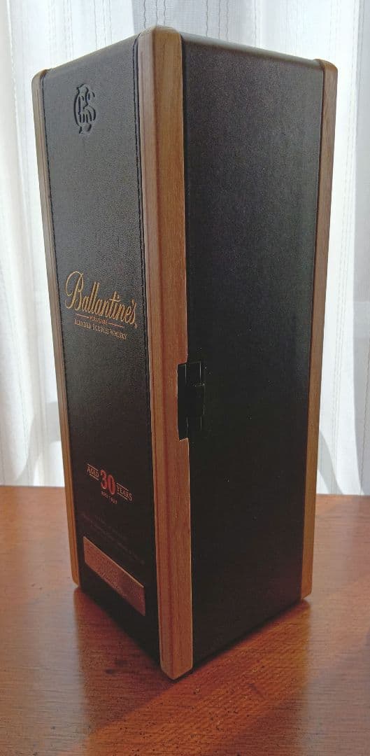 Ballantine's 30 Year Old の空箱