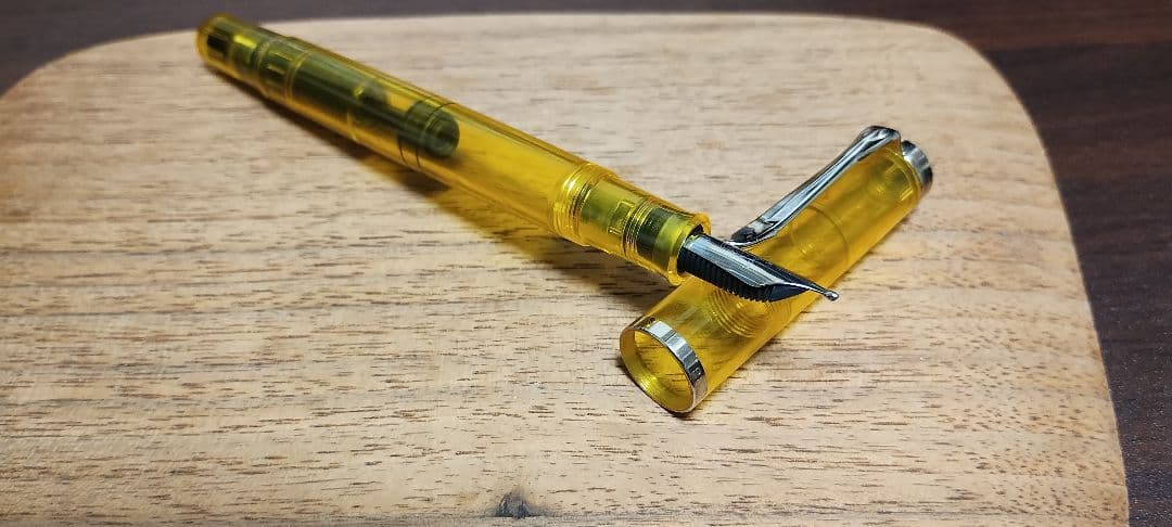 Pelikan ペリカン イエローデモンストレーター M205 BB(極太)