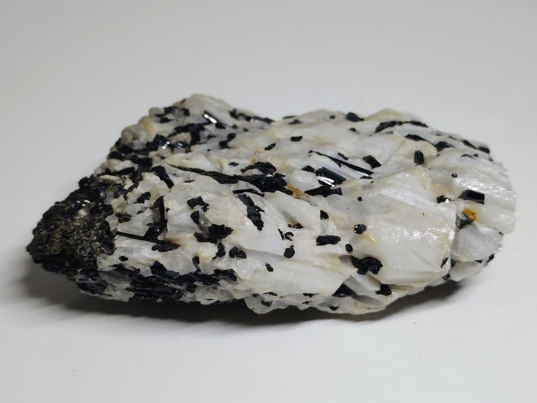 トルマリン 469g クォーツ 水晶 原石 鑑賞石 自然石 誕生石 鉱物 水石