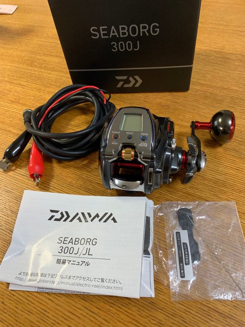 DAIWA 18SEABORG 300J 電動リール（右巻き）