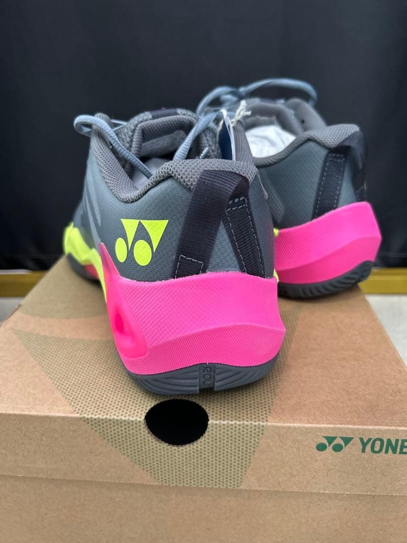 26.0㎝　サブアクシアワイド　新品未使用　YONEX 　バドミントン　シューズ