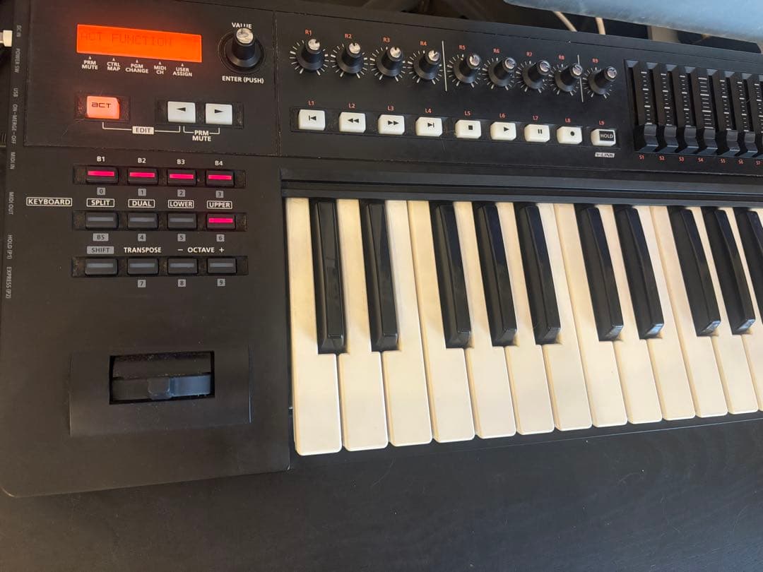 【美品】Roland A-800PRO MIDIキーボード/DP-2ペダル付