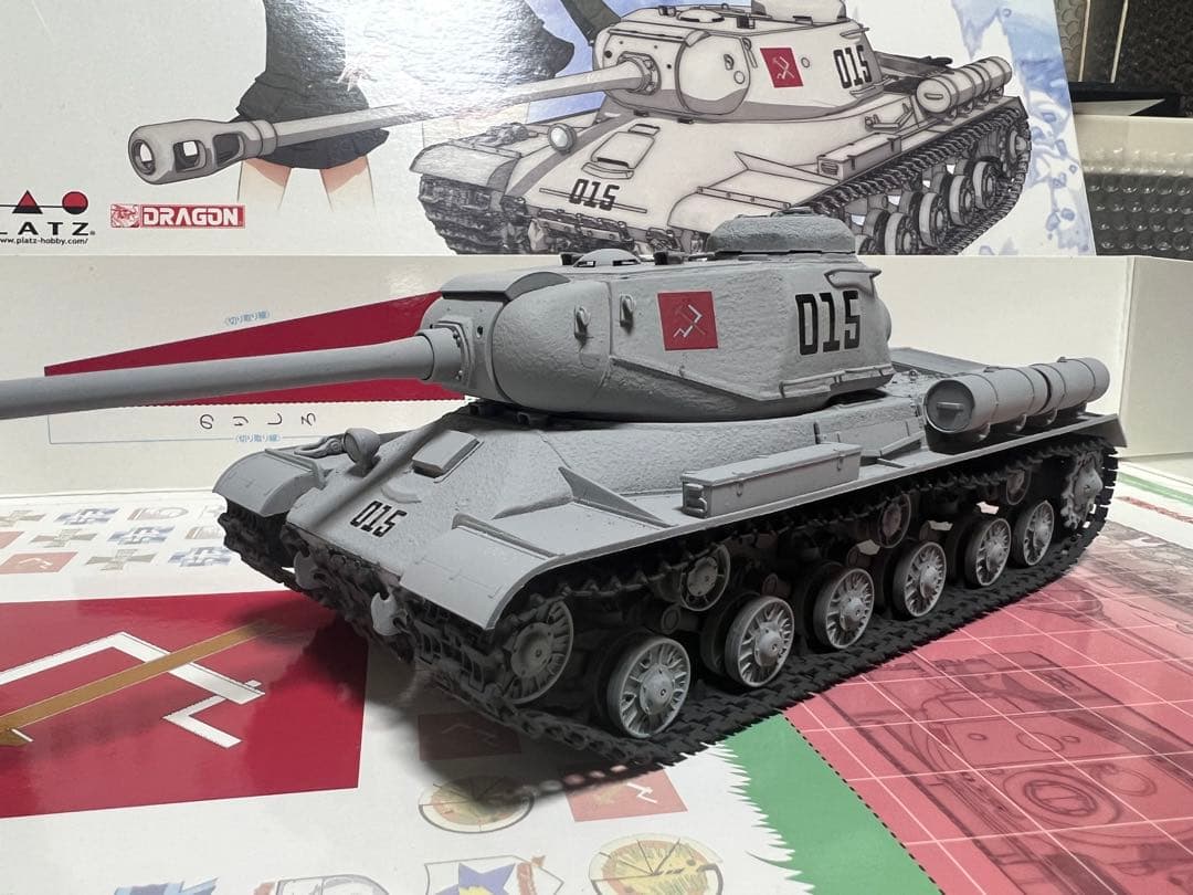 ガールズ＆パンツァー 1/35 IS-2 プラウダ高校仕様 塗装済み完成品