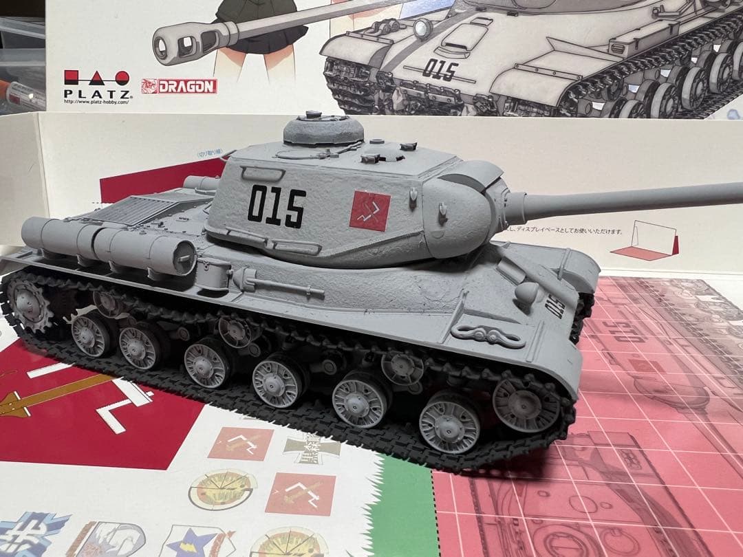 ガールズ＆パンツァー 1/35 IS-2 プラウダ高校仕様 塗装済み完成品