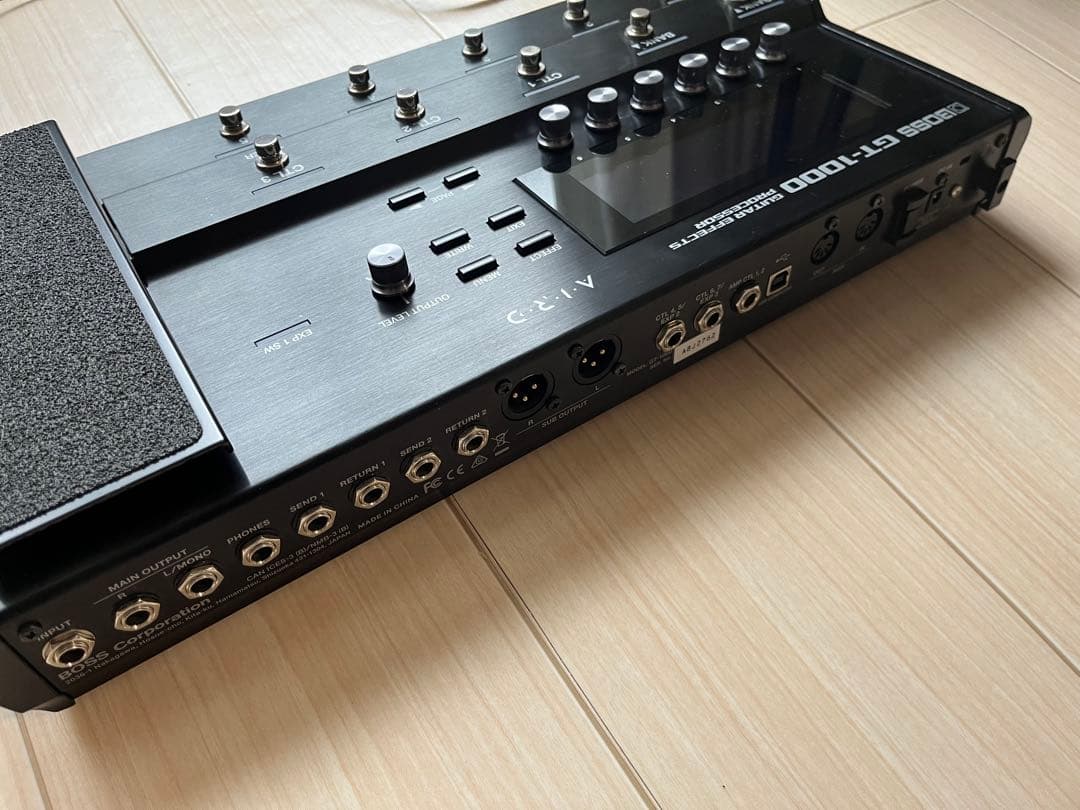 【金曜まで値下げ】BOSS GT-1000 ギターエフェクトプロセッサー