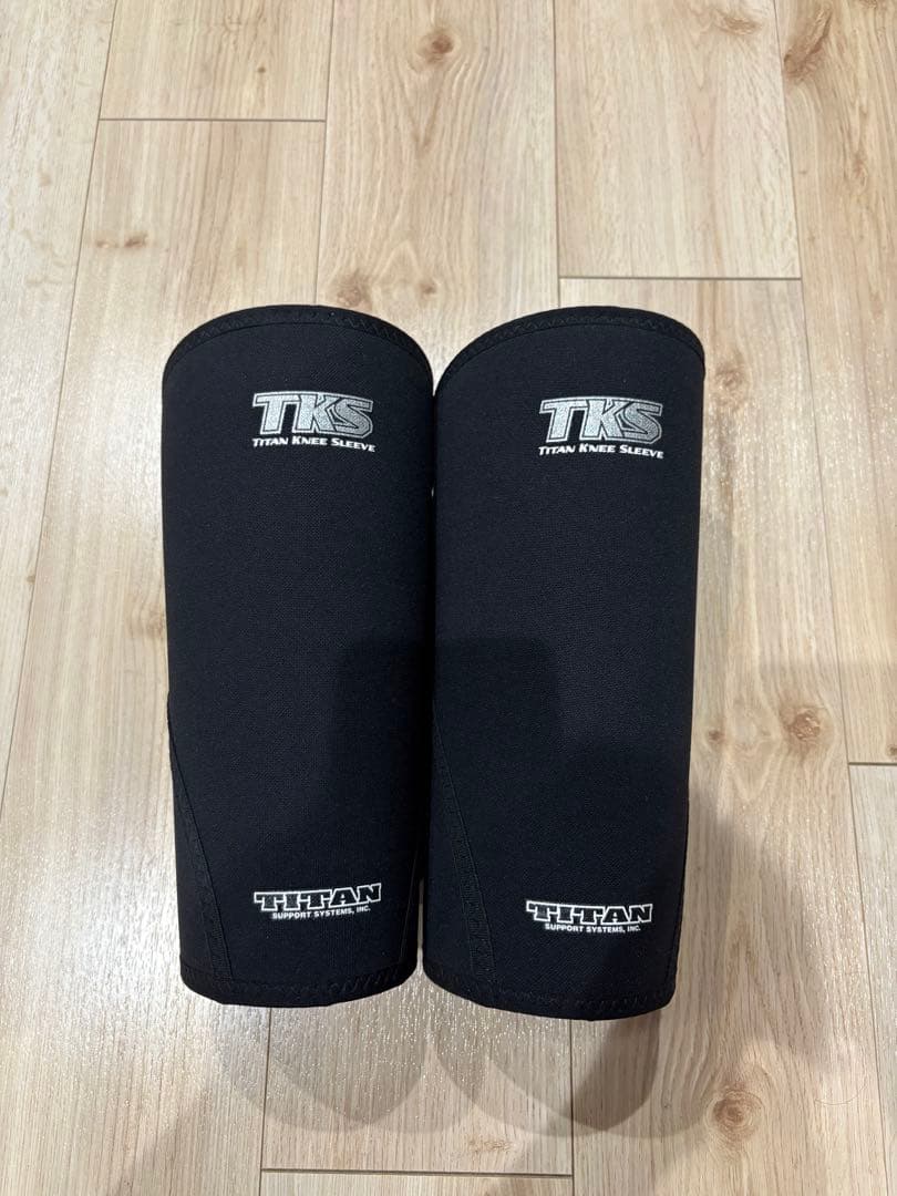 TKS Titan Knee Sleeves　Ｍサイズ