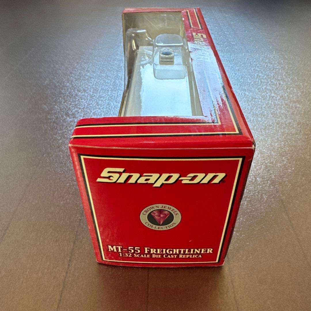 ミニカー Snap-on MT-55 Freightliner