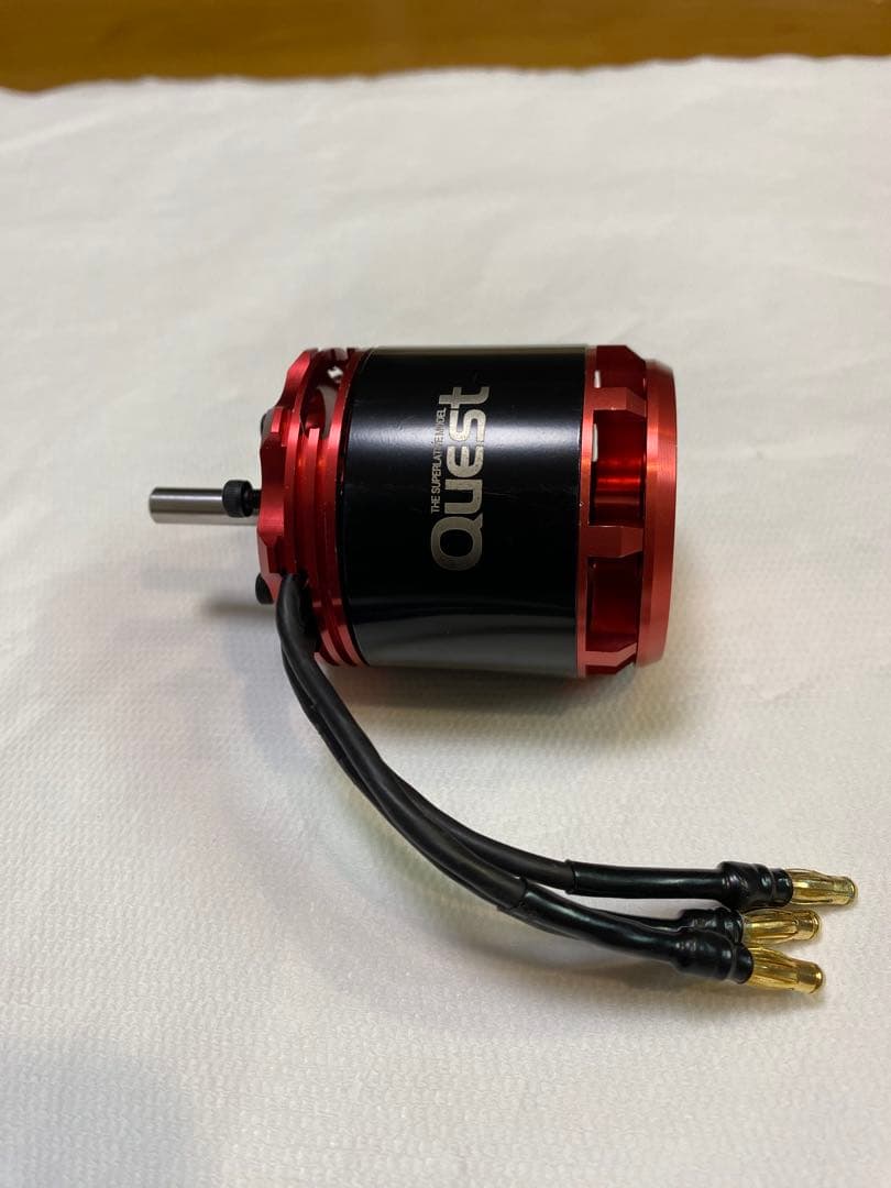 クエスト　Quest BLS4025-740KV E6-550スケール用モーター