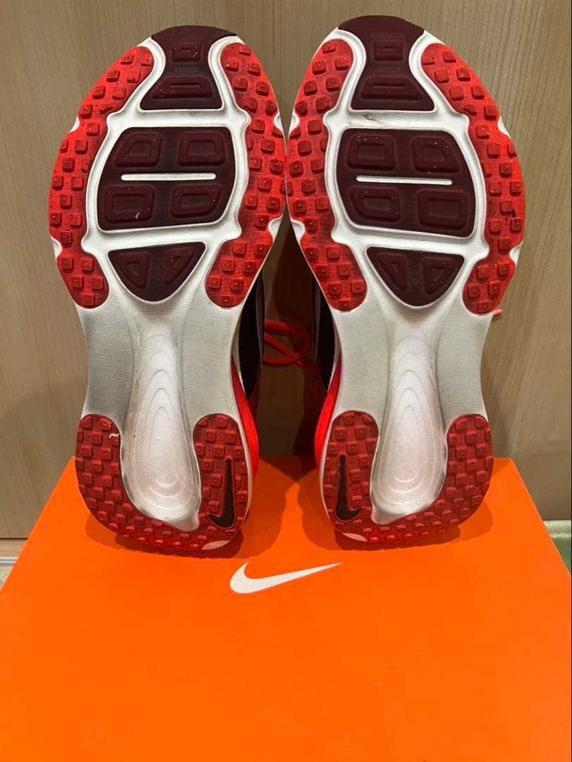 本日タイムセール！ NIKE ボメロ18 ランニングシューズ 27.5cm