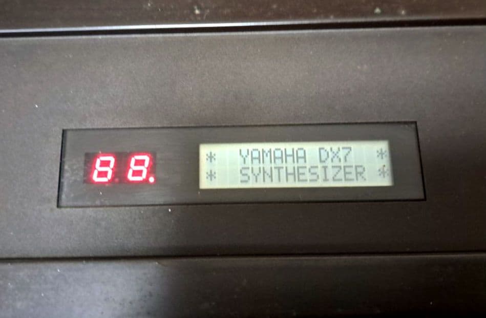 【歴史的名機】YAMAHA DX7 シンセサイザー