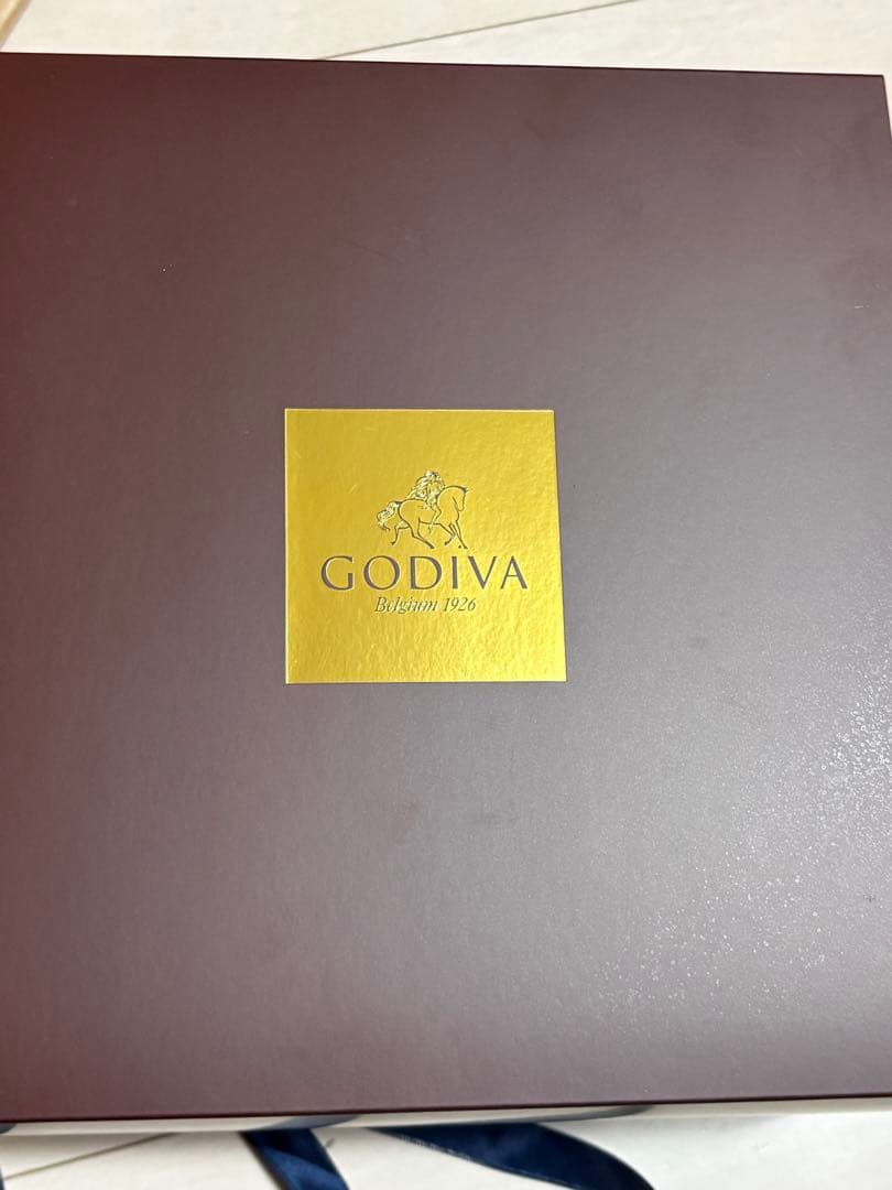GODIVA チョコレートとクッキーの詰め合わせ