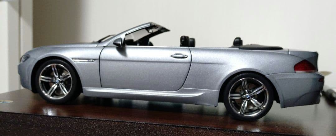 M6 Convertible 1/18 スケールモデル