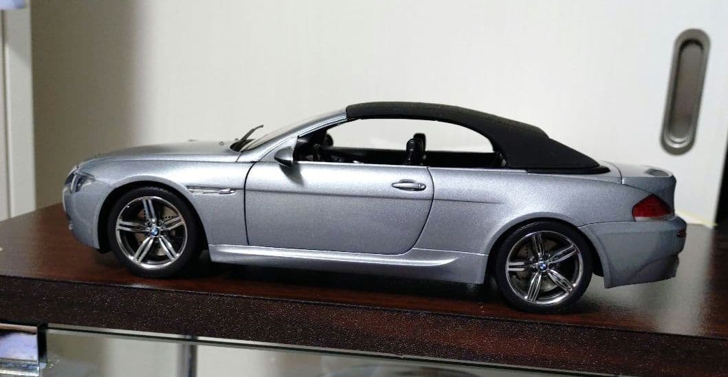  M6 Convertible 1/18 スケールモデル