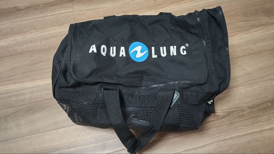 【美品】Aqua Lung ウェットスーツと軽器材セット
