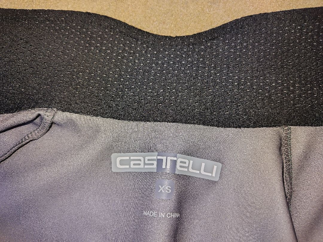 CASTELLI　カステリGO JACKETサイズXS