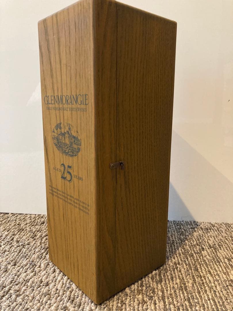 GLENMORANGIE 25年 木製ケース（瓶はありません）