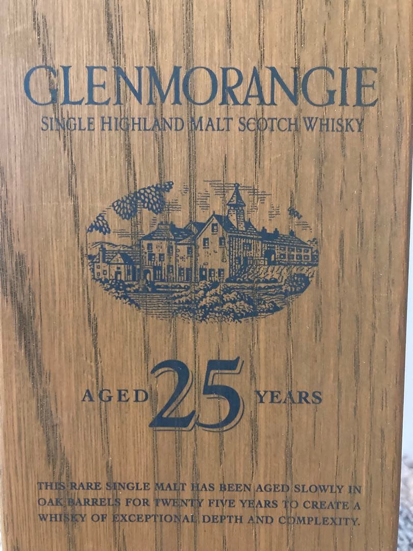 GLENMORANGIE 25年 木製ケース（瓶はありません）