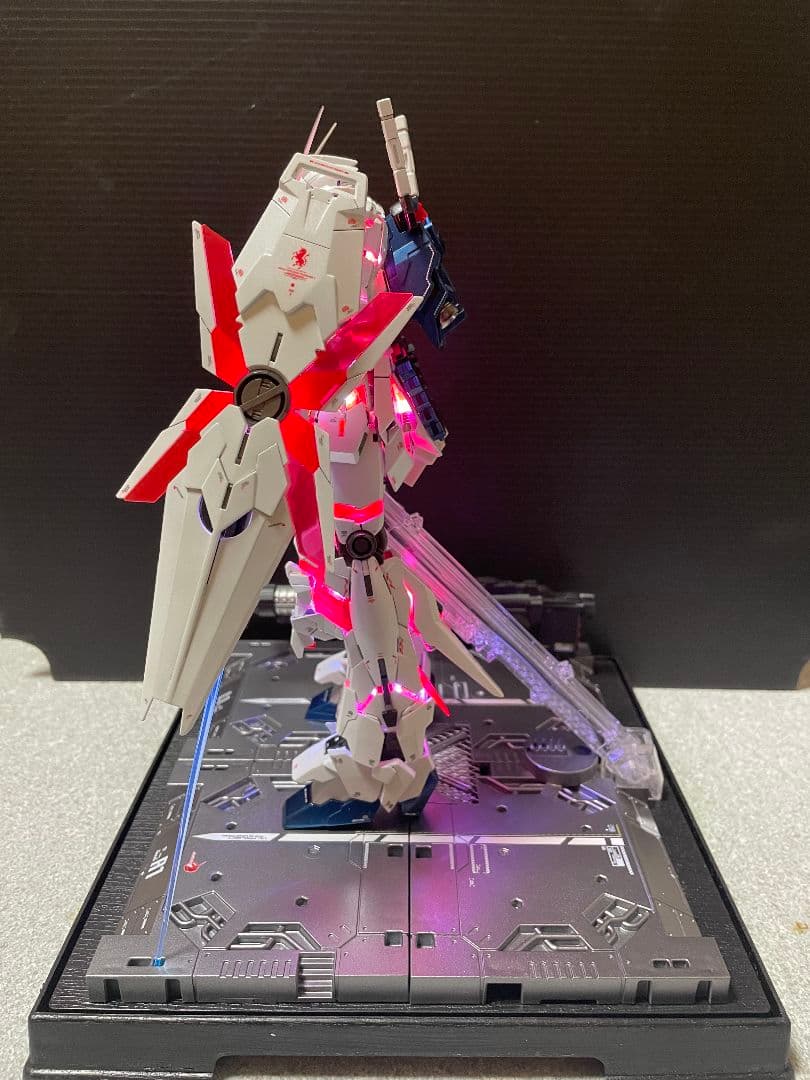 ユニコーンガンダム MG完成品 LEDライトアップ