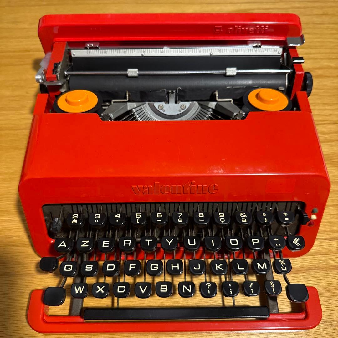Olivetti Valentine オリベッティ バレンタイン タイプライター