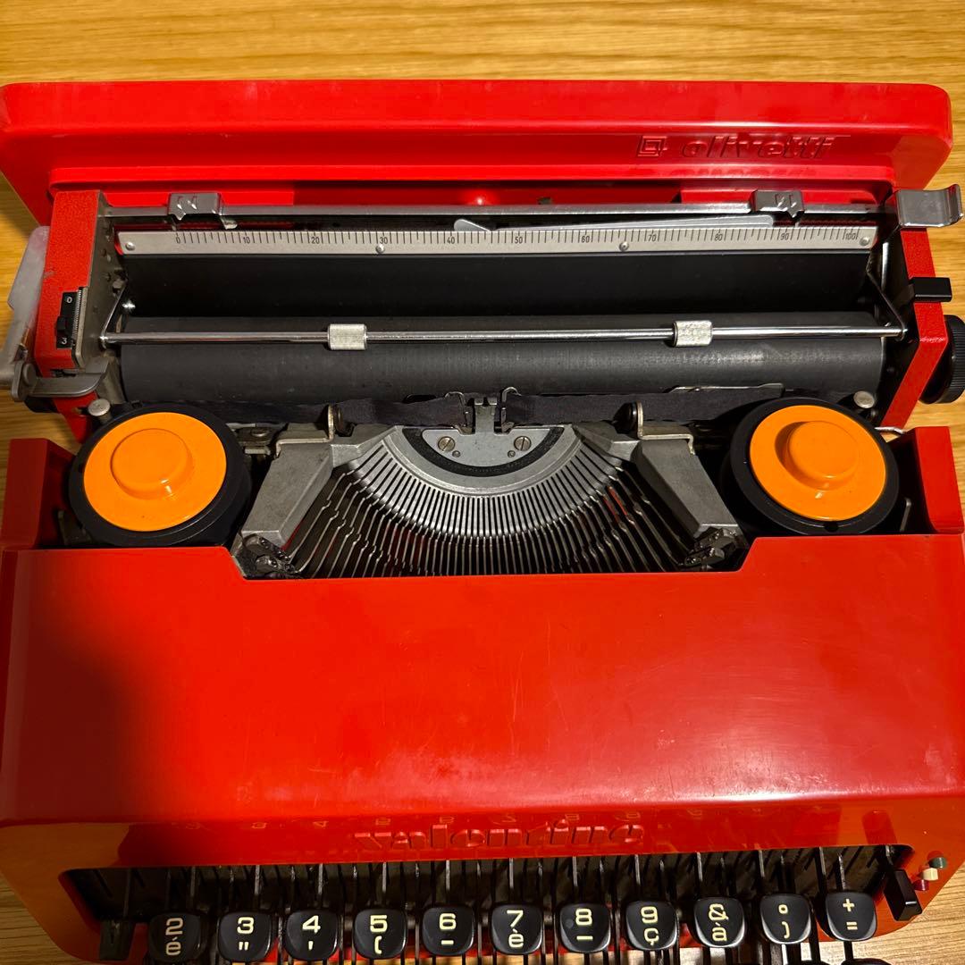 Olivetti Valentine オリベッティ バレンタイン タイプライター