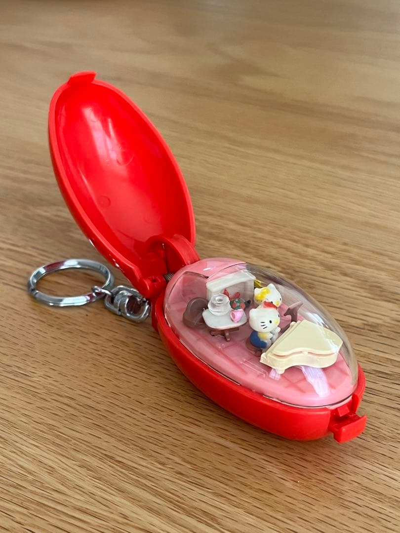 ハローキティ　動くキーホルダー　ポケットクリッター　Hellokitty レトロ