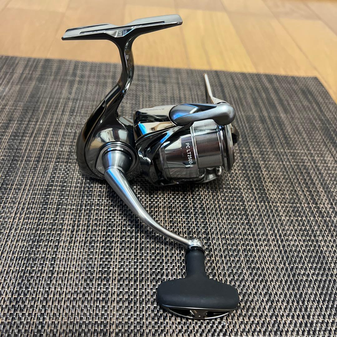 美品　DAIWA 22EXIST PC LT2500-H