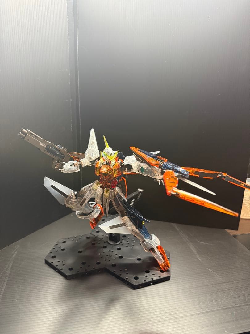 MG 1/100 ガンダムキュリオス ［クリアカラー］完成品
