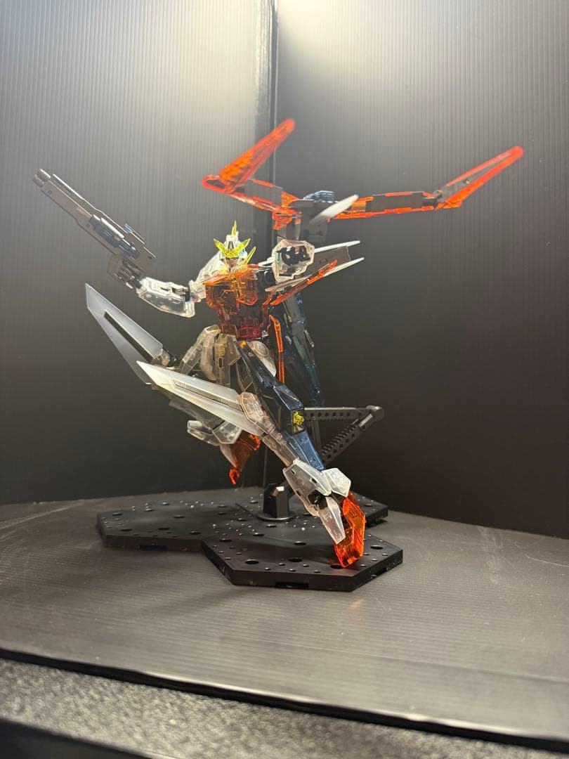 MG 1/100 ガンダムキュリオス ［クリアカラー］完成品