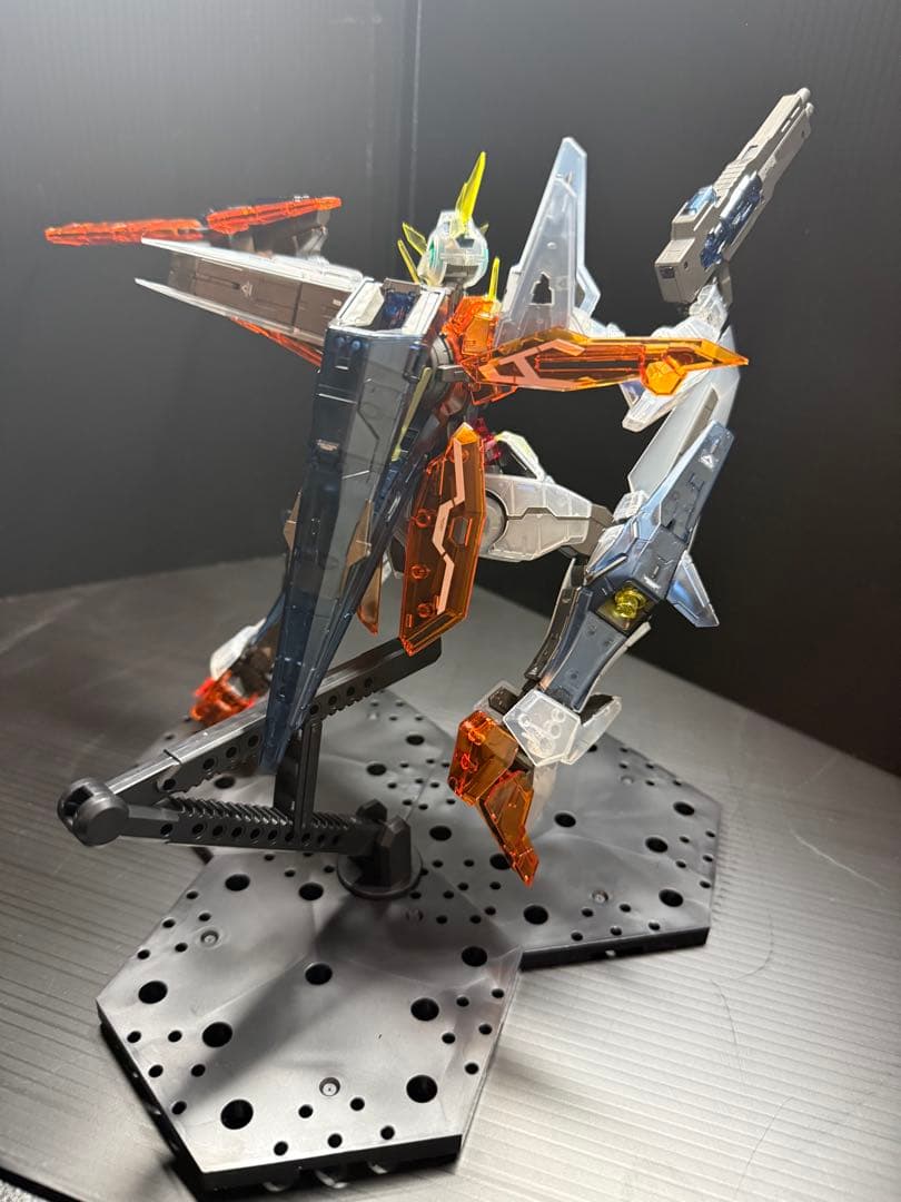 MG 1/100 ガンダムキュリオス ［クリアカラー］完成品